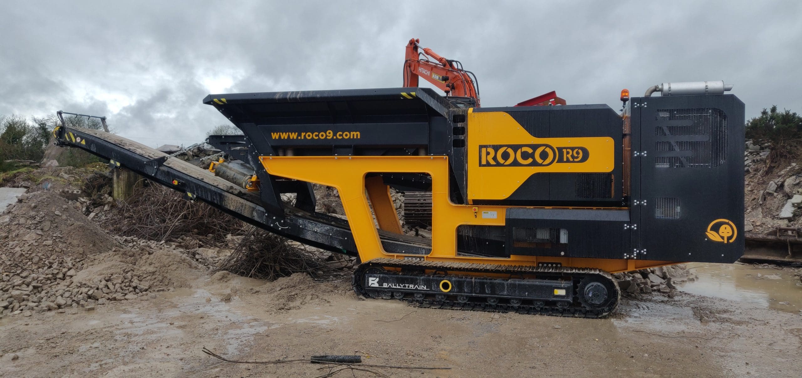 Working R9R in Derry - roco